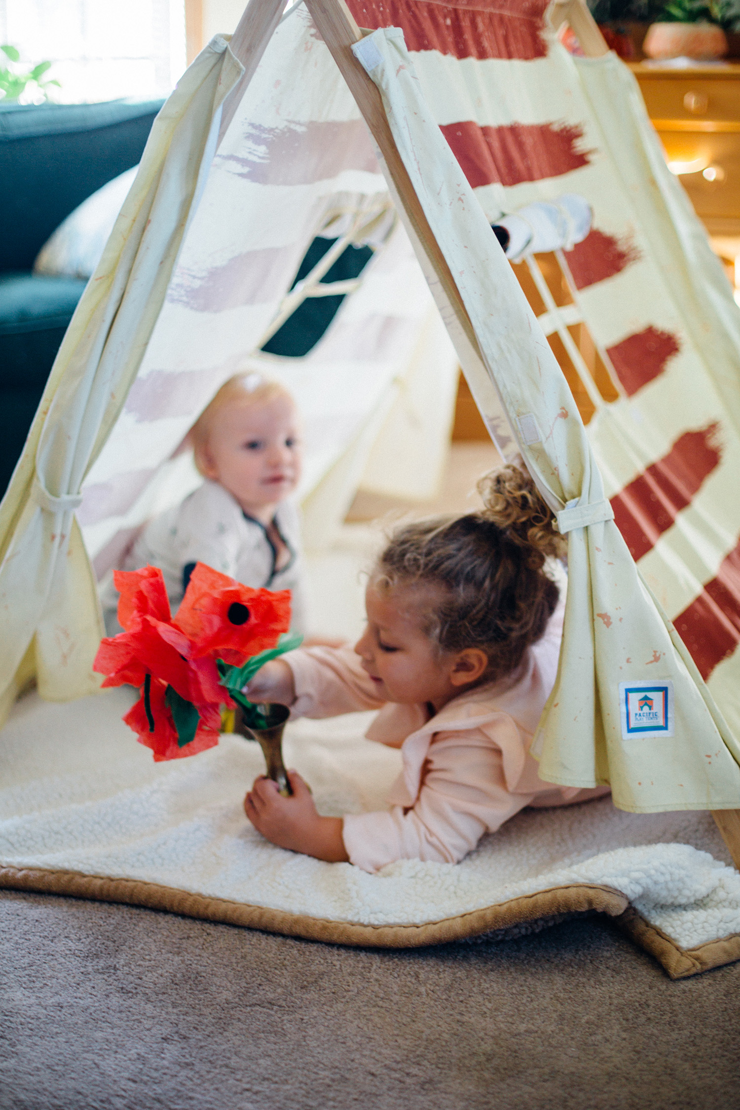 DIY Poppy Flowers for Veteran's Day | PlayFully | Pacific Play Tents ...