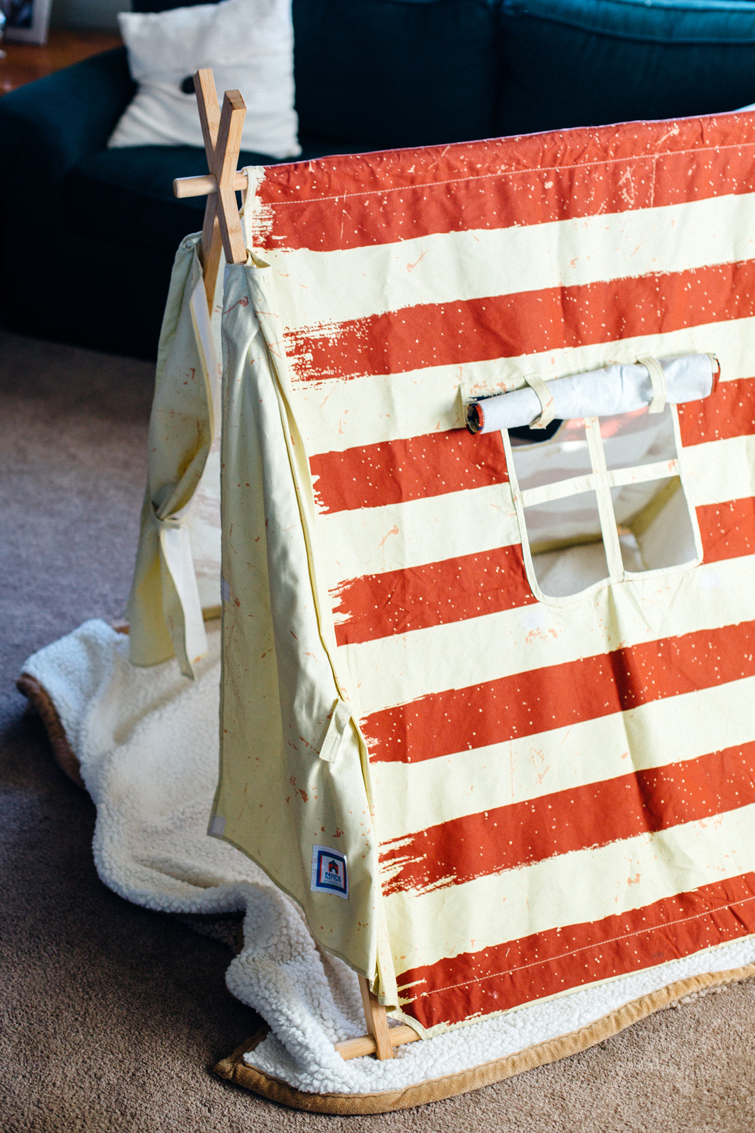 DIY Poppy Flowers for Veteran's Day | PlayFully | Pacific Play Tents ...