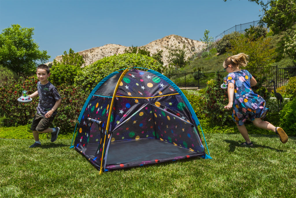 Search For UFOs with DIY Alien Spaceships! - Playfully