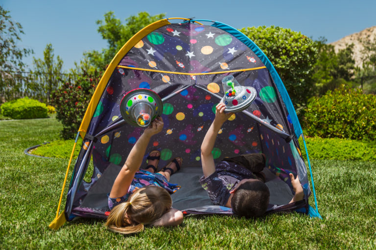 Search For UFOs with DIY Alien Spaceships! - Playfully